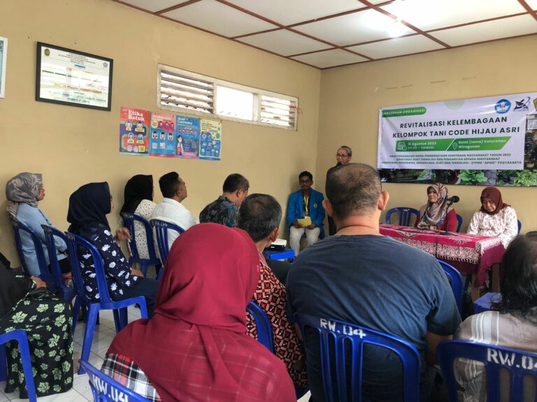 Sekolah Tinggi Pembangunan Masyarakat Desa "APMD" – Membangun Komitmen ...